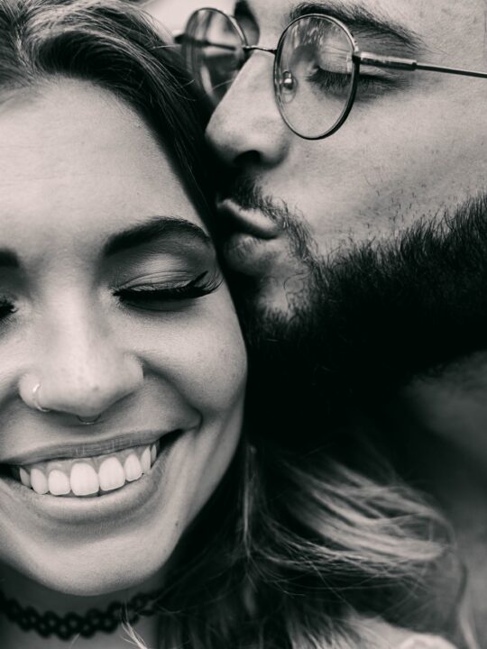 16 Powerful Signs of Male Attraction